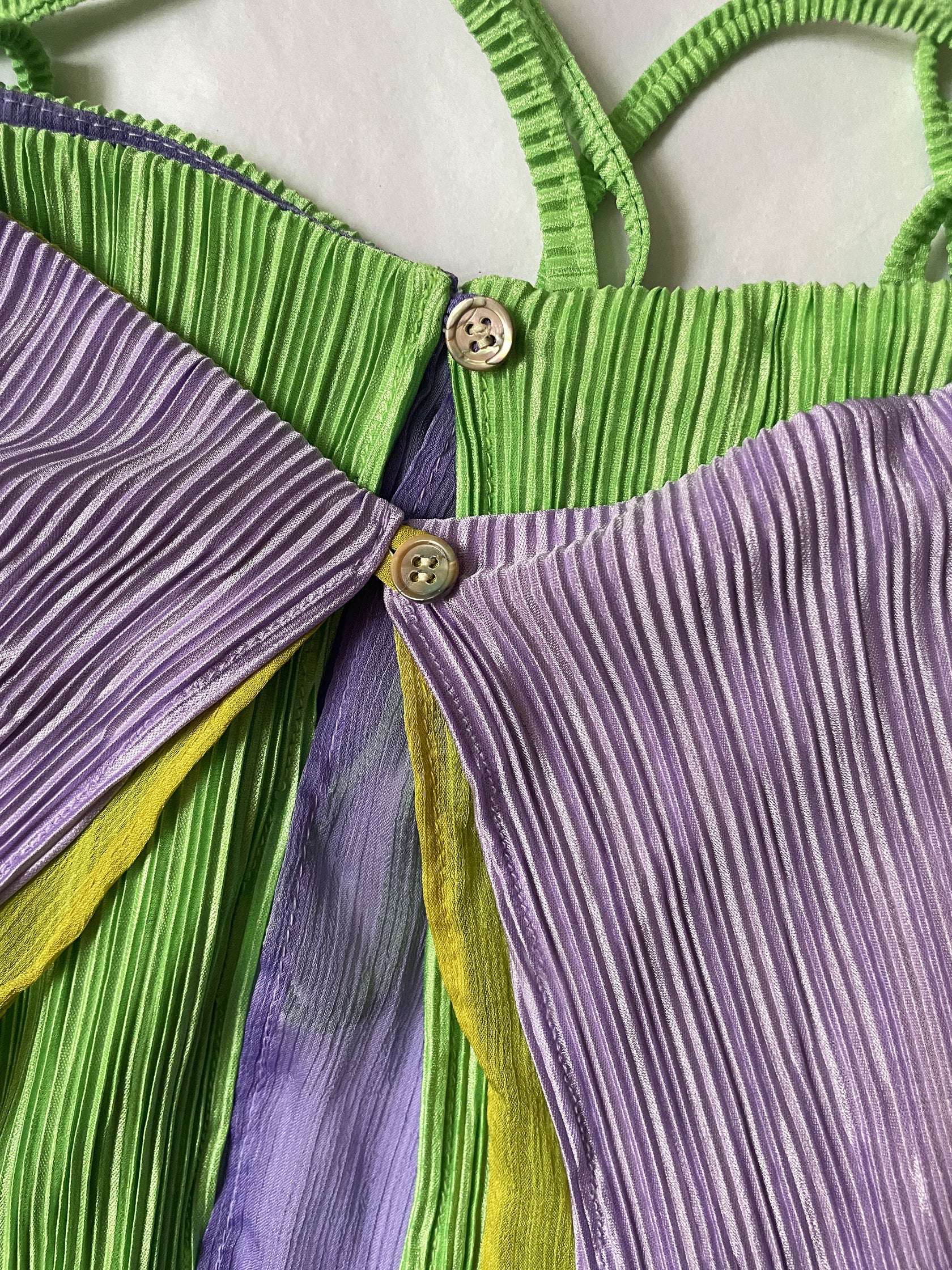 LILY top - lime – uniform person